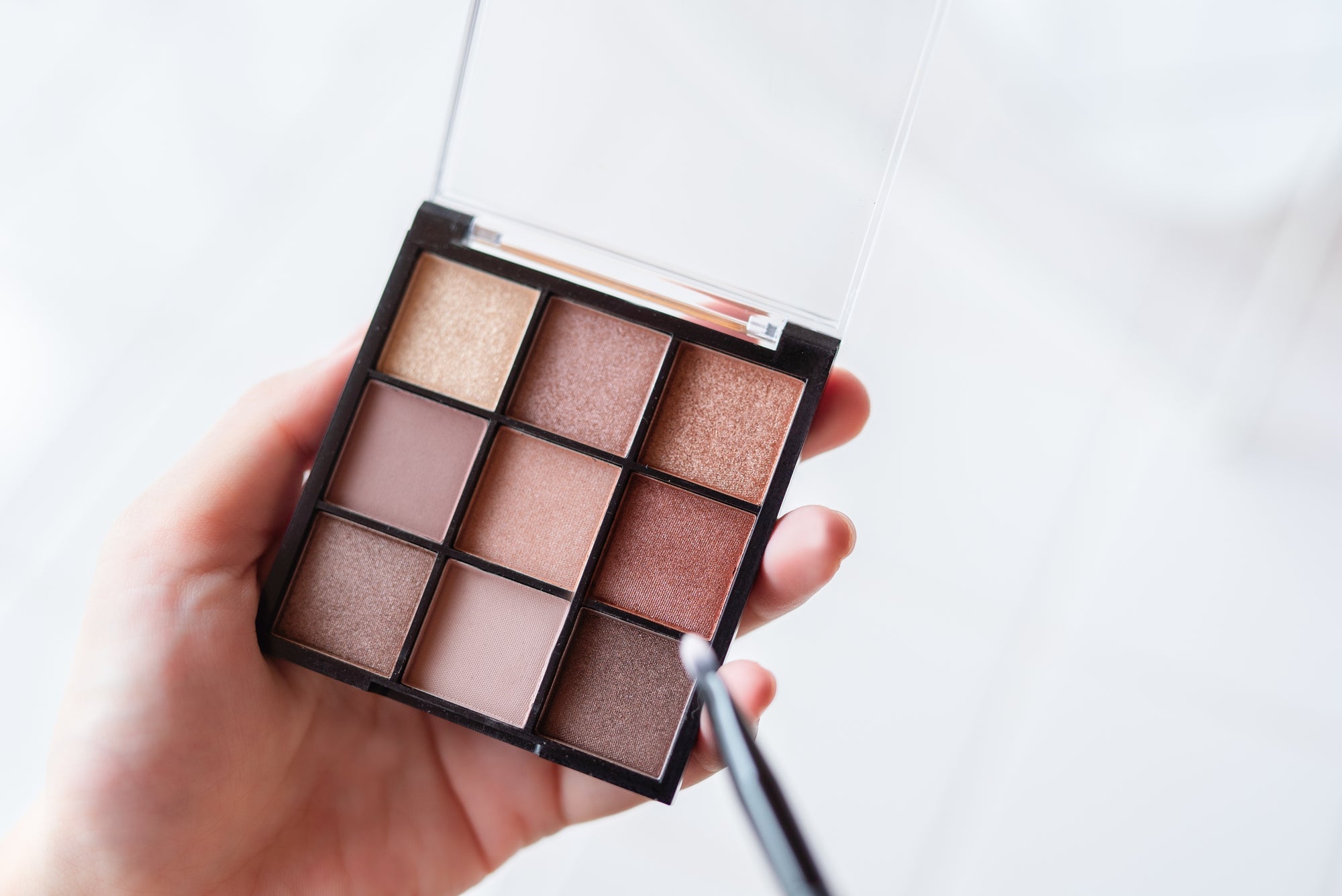 Buy The Best Eyeshadows & Eyeshadow Brushes Online