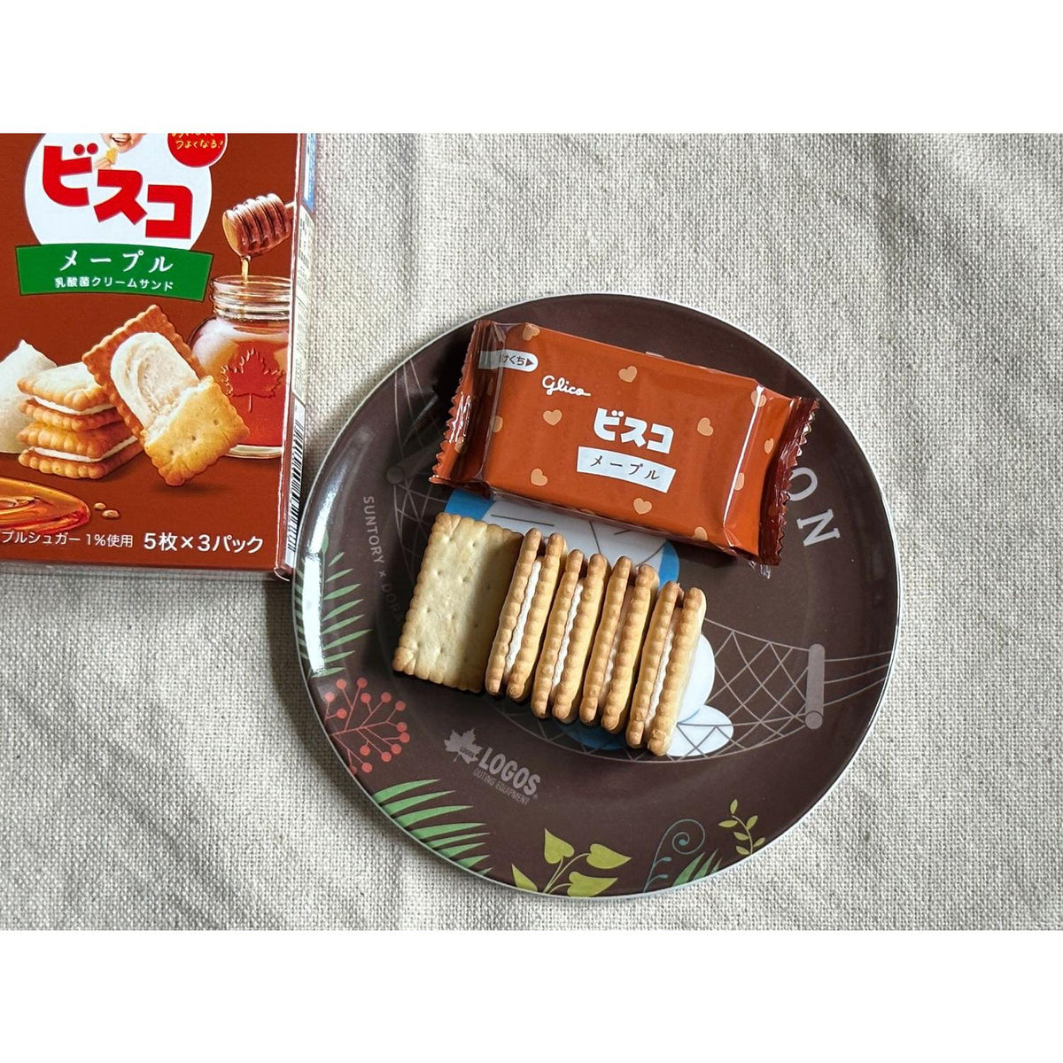 Glico Bisco Maple Syrup Flavored Cream Sandwich Cookies (Pack of 5)