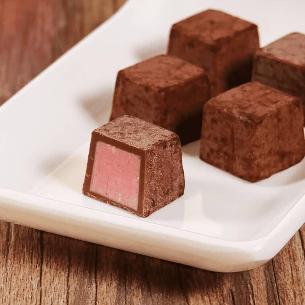 Meltykiss Strawberry Soft Melting Choco Strawberry Cubes 53g (Pack of