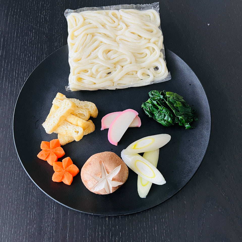How to Make Nabeyaki Udon (Japanese Udon Noodle Hot Pot Recipe ...