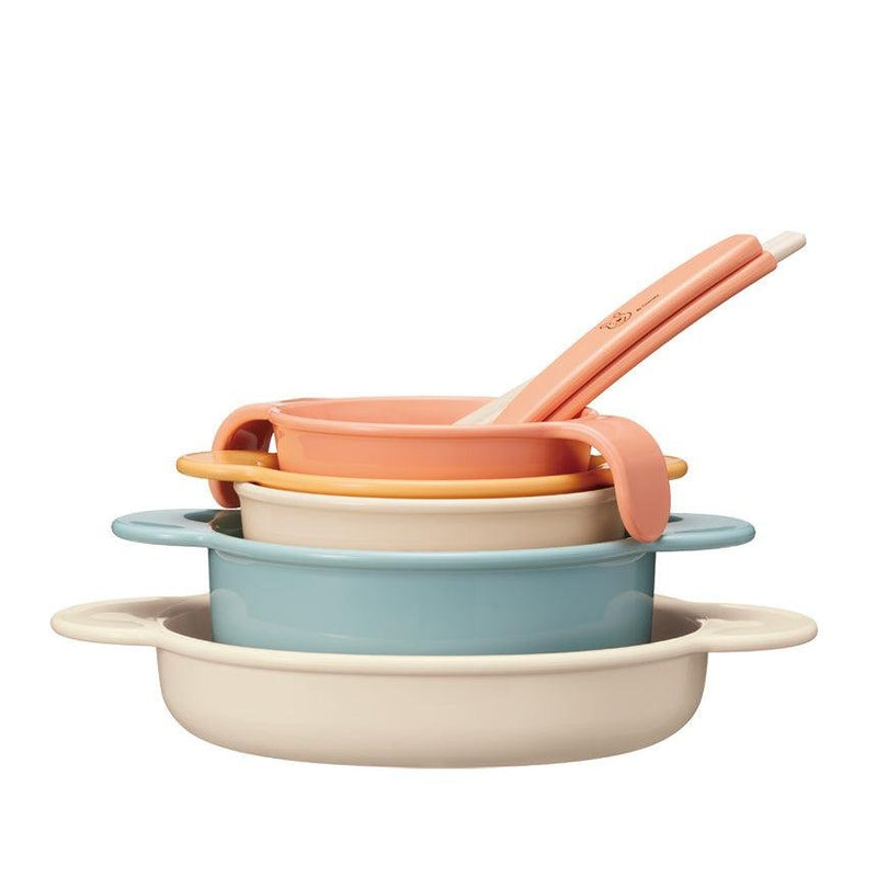 Combi Japan Baby Feeding Set Winnie the Pooh Edition